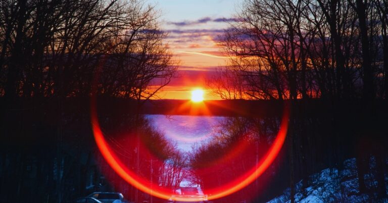 How to Apply Lens Flare in Photoshop - Retouching Labs