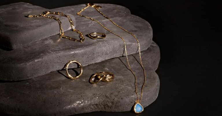 Step-by-Step Guide to Camera Settings for Jewelry Photography ...