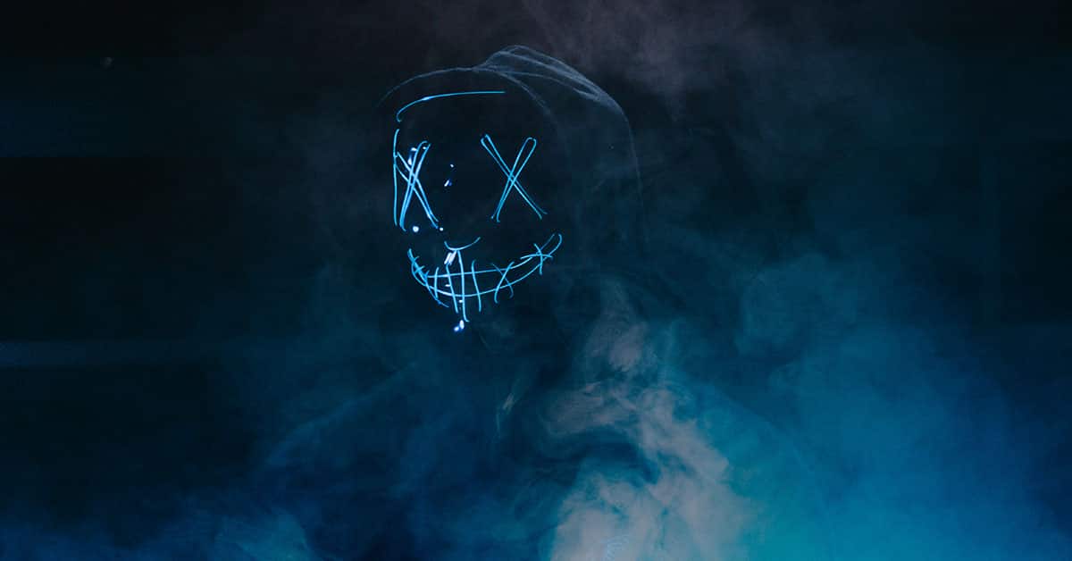 How to Put a Mask on a Face in Photoshop - Retouching Labs