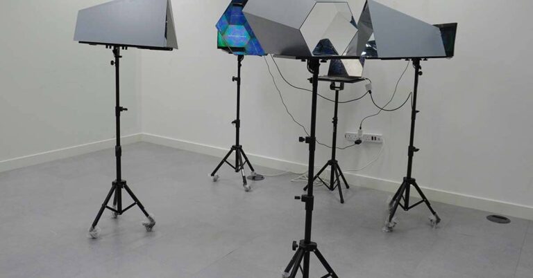 Photography Light Reflector - Retouching Labs