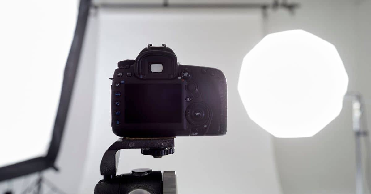 3 Simple Steps to Find Success Photography Business - Retouching Labs
