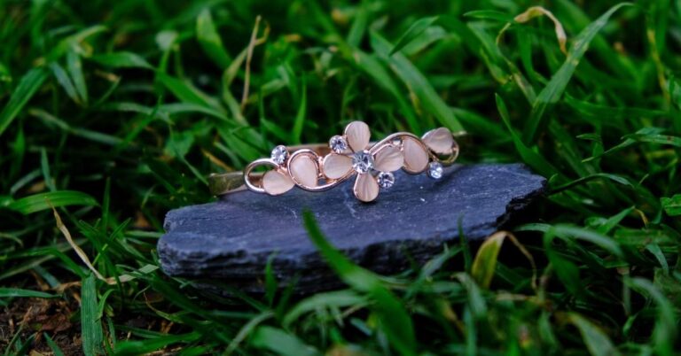 Outdoor Jewelry Photography: Lighting, Styling, and Editing Tips for ...
